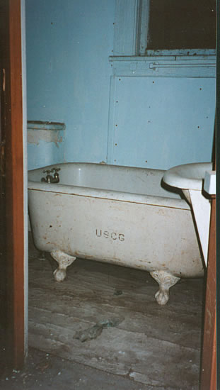 Our Tour of Rock Island Lighthouse, NY: The Dwelling Interior